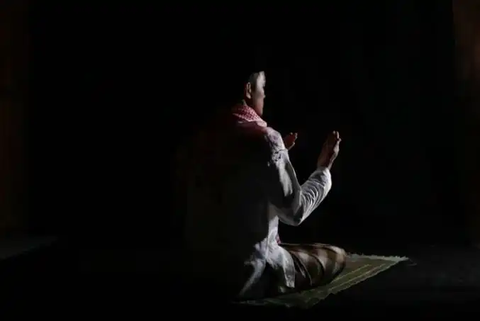 Tata Cara Sholat Jamak Takhir Maghrib dan Isya di Waktu Isya dan Bacaan ...